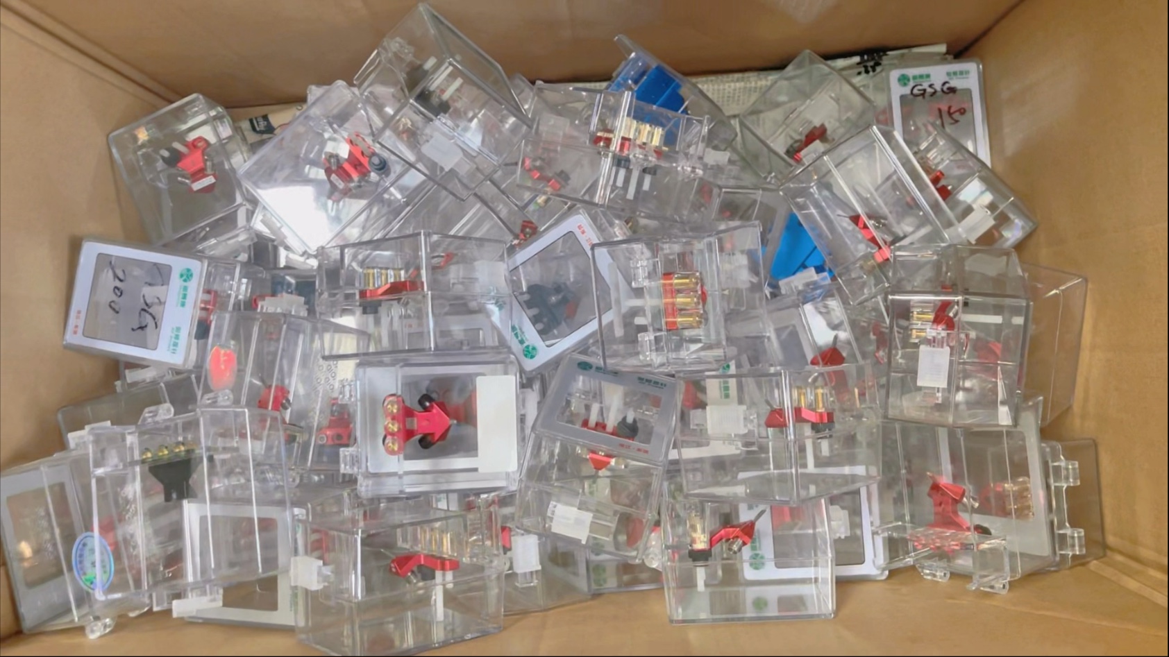 猜猜这一箱射频探针价值多少?#射频探针#半导体测试#高频高速#迪赛康