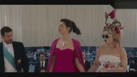 你在《瞒天过海:美人计》的这个片段里看到了几个名人?