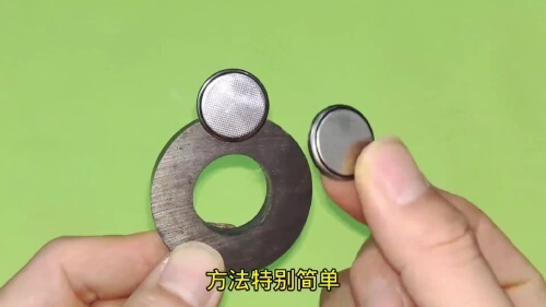 纽扣电池没电别扔!10秒恢复满电,太划算了!
