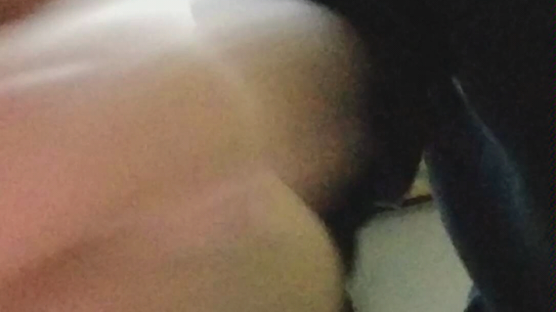 ...投篮手法,今天有点感jio了,jio的力量有点传送到手臂了。新篮球很爽