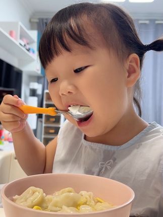 ...的秘诀是? #宝爸带娃#人类幼崽#萌娃#龙牡壮骨颗粒#龙牡野生代言人