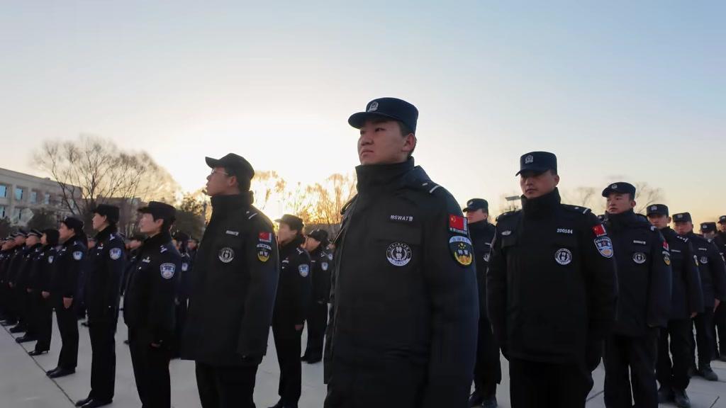 石嘴山市公安局举行升国旗仪式#升国旗仪式