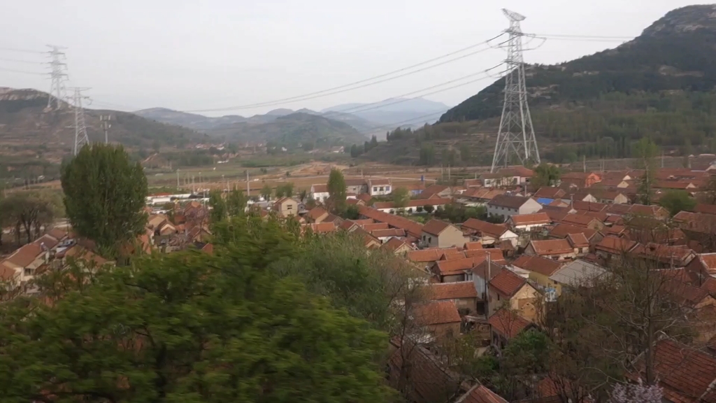 鲁中慢时光-7054次列车运转