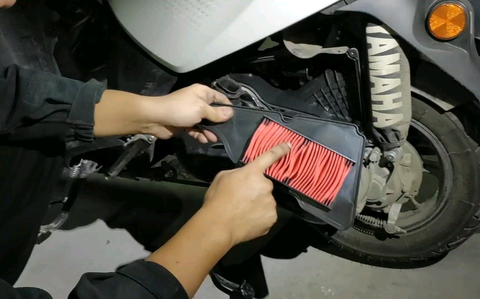 ...自己动手更换雅马哈巧格i 福喜AS等车型空滤及传动海绵(皮带室滤芯)