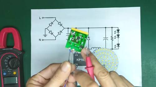 揭秘恒流LED驱动电路:三大元件与三小元件构造