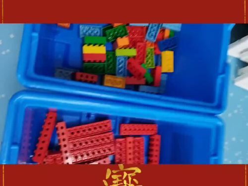今日孩子们的机器人建构课程!