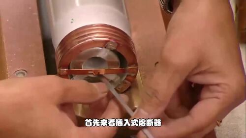 熔断器四大类型揭秘:你家电器安全靠它守护!