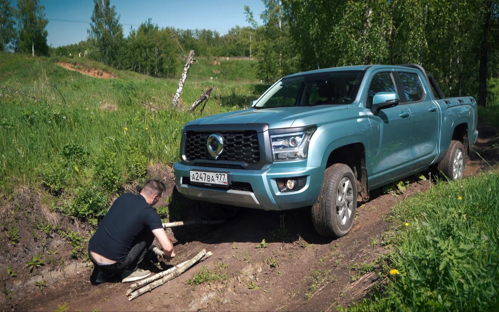 俄罗斯大侄子测评长城金刚炮皮卡