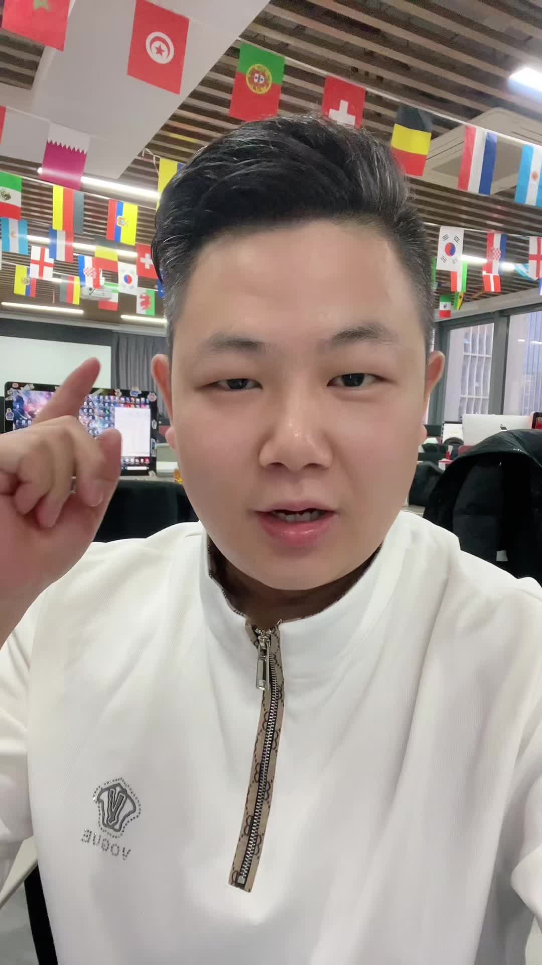 ...精品店,还是要合规化的去运作,走海外仓发货,走官方面单,把控好产品...