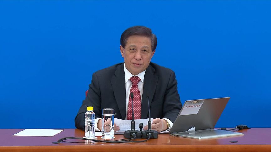 ...对完善香港特区选举制度作出决定是全国人民代表大会的权力和责任