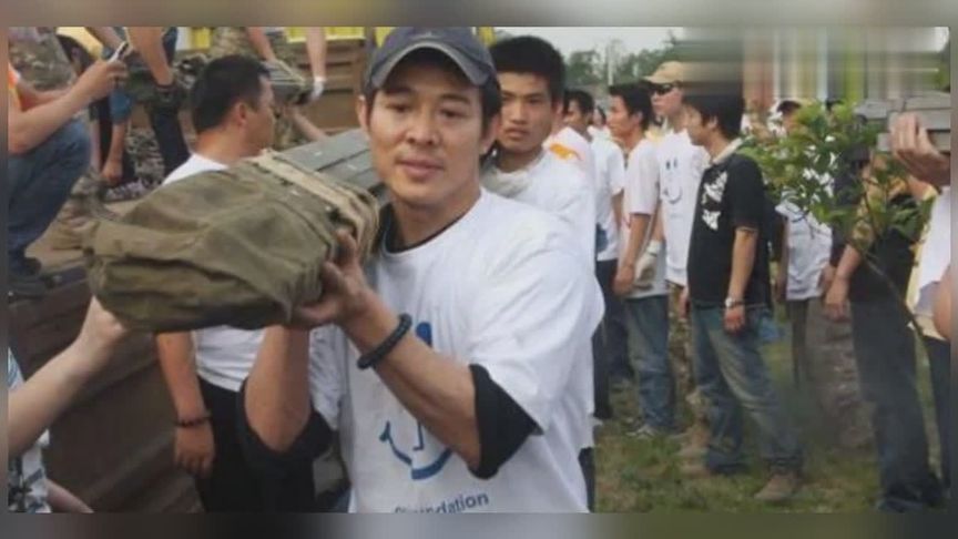 08年汶川抗震救灾 李连杰满嘴起泡 刘德华跪谢众人感人至深