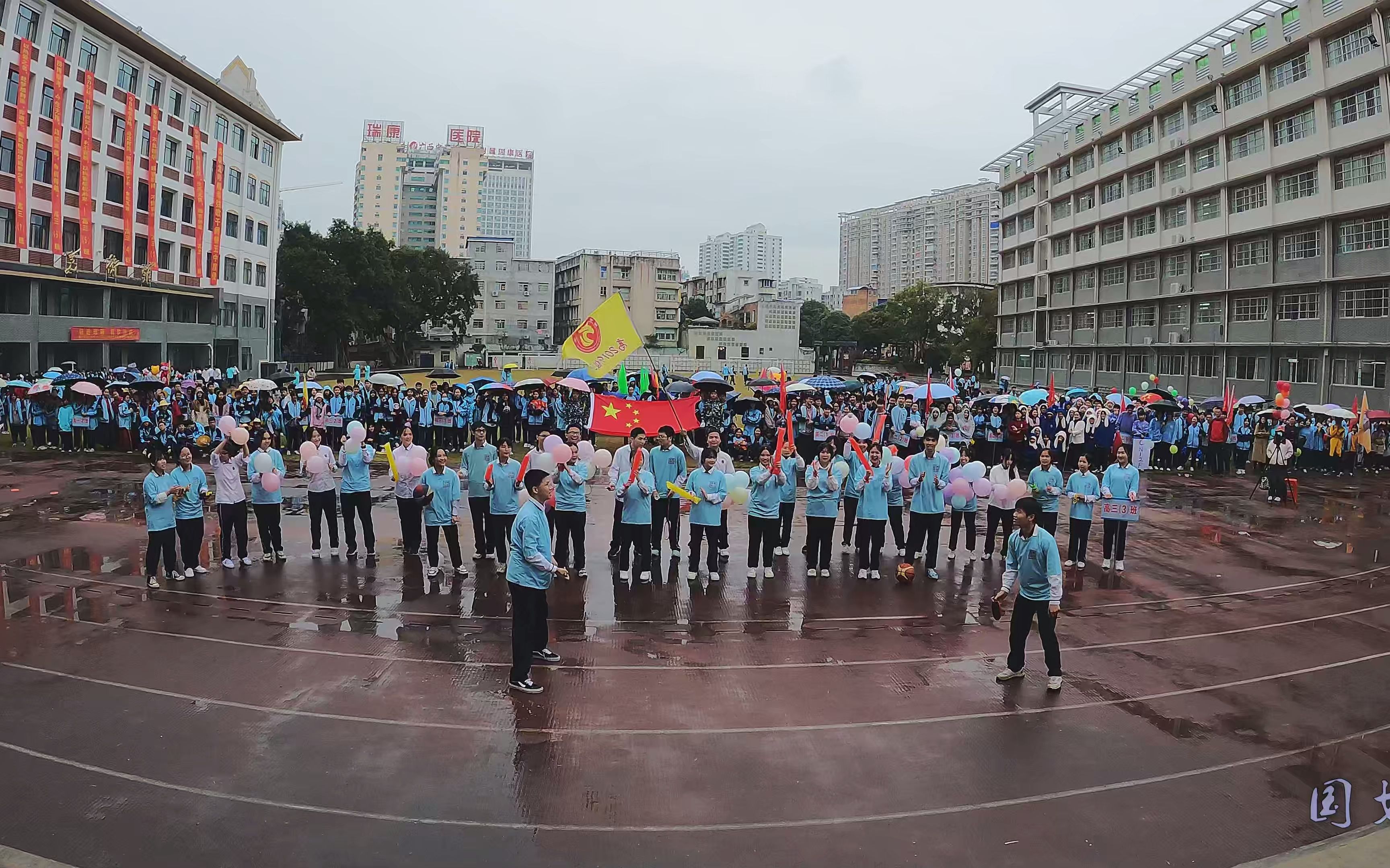 高三年级运动员入场(南宁五中2021秋季运动会开幕式)