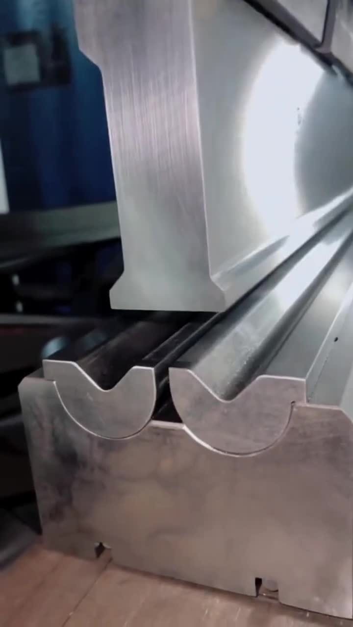 师傅设计的这套模具属实没毛病吧? #机械设备