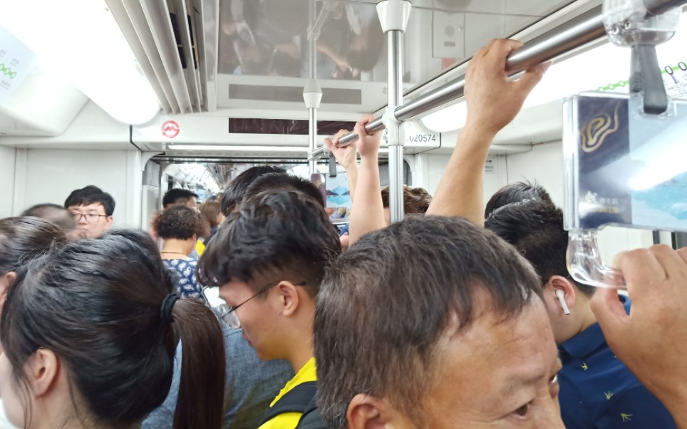 ...02A03型列车虹桥火车站-虹桥2号航站楼进站+开关双侧门+侧窗视角