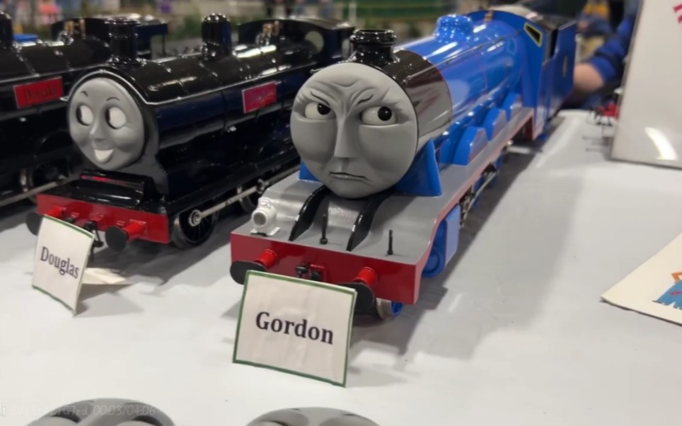 火车模型展上的超大只托马斯小火车模型视频搬运~1比例(1/32)~表情...