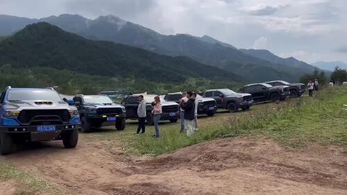 呼和浩特硬派越野车皮卡车