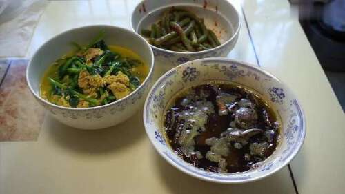 云南家常菜实录:这顿简单饭菜,藏着最地道的烟火气