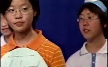 侯老师2002年指导英语剧龟兔赛跑、小红帽、骄傲的孔雀