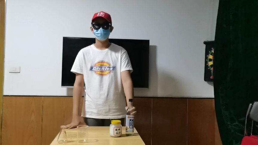 碳酸钠与稀盐酸的反应