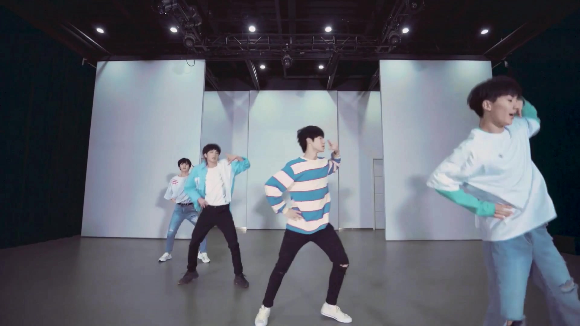 时代少年团《睫毛弯弯》练习室(镜面)