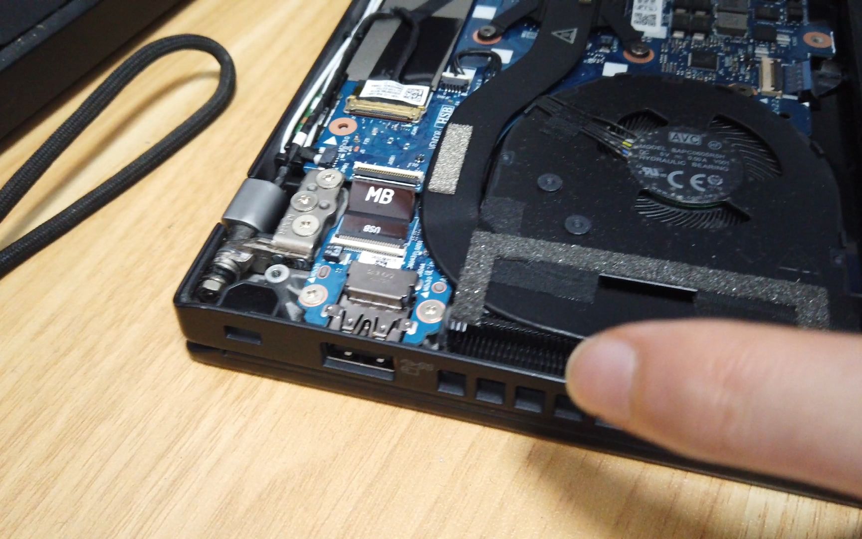 Thinkpad X13更换右侧USB