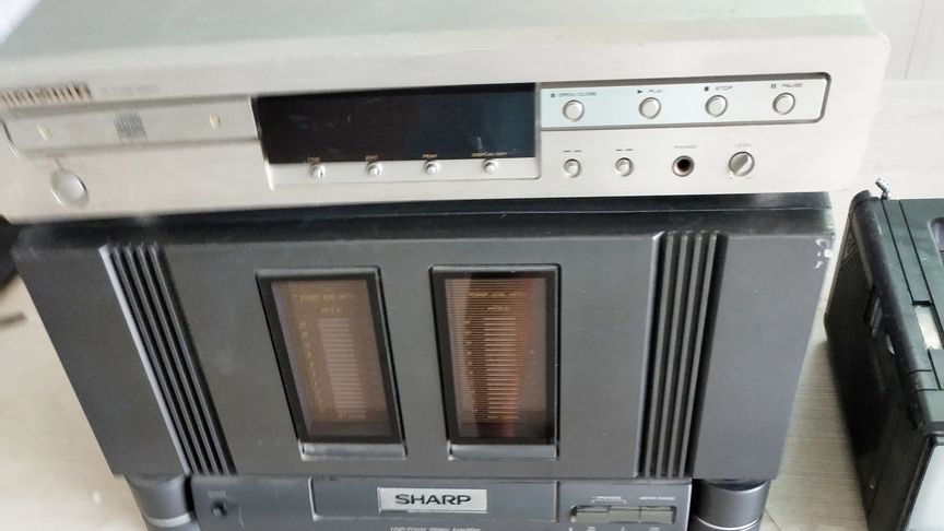 看废品站捡漏如何用2元一斤淘来1000左右马兰士CD机