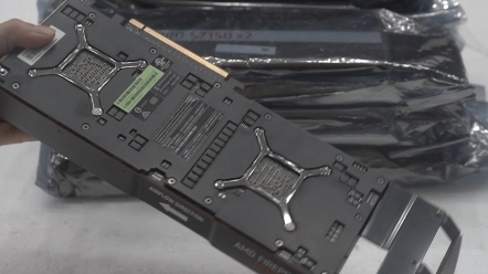 FireProS7150x2是AMD厂商推出的FU务器显卡。 其专为虚拟化环境而...