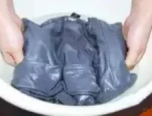 原来清洗羽绒服这么简单,不花一分钱,5分钟干净如新