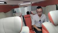 带电视机,沙发床的商务车,飞机头等舱的航空座椅