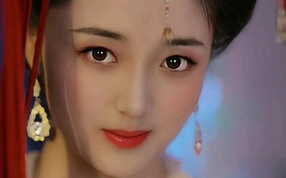 你真的忘得了 你的初恋情人吗假如有一天 你遇到了跟她长的一模一样...