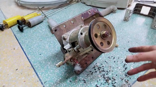 全自动波轮洗衣机离合器原理和拆卸过程