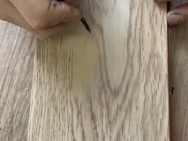 实木家具深划痕修复