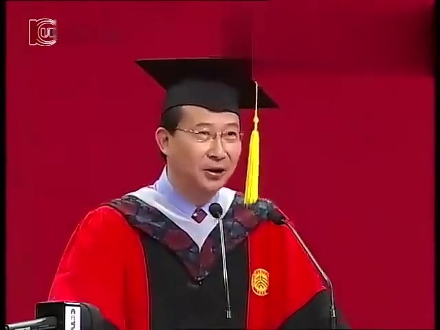饶毅北大发表最短毕业演讲不到分钟,字,满场掌声