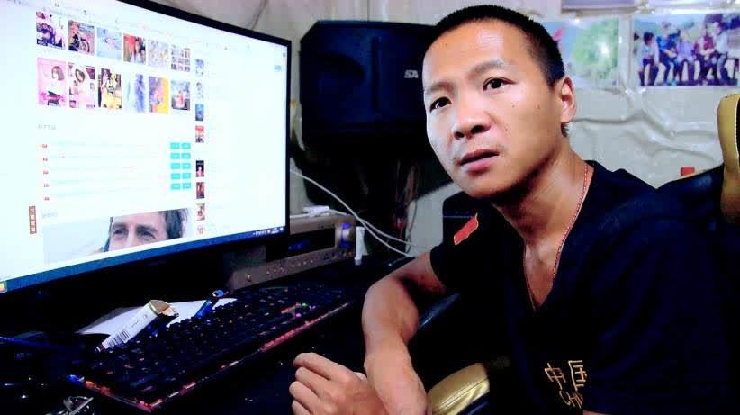 .b>内存条要和主板配套,DDR3要.