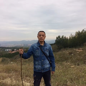 朵朵背后 