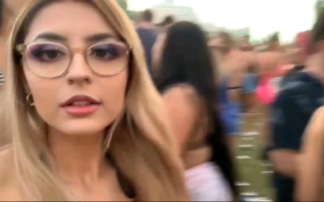 The Grass is Greener Vlog ! Lilith Cavaliere