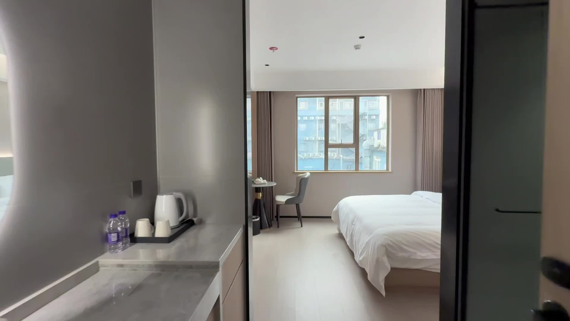 ...129元住宁波帕瑞思三和酒店!简约大床房1晚+暖心早餐,免费洗衣、...