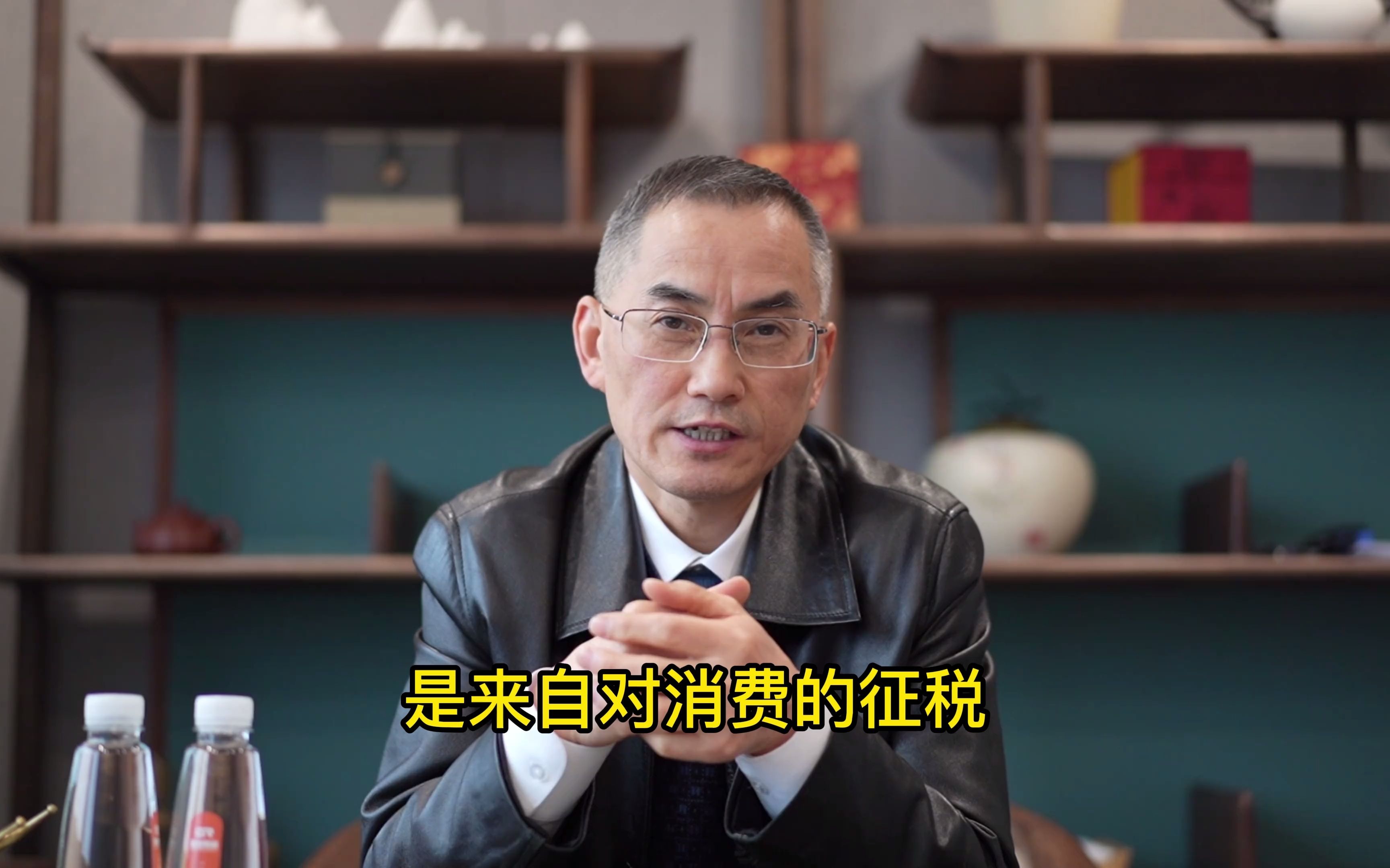 你知道加满一箱油你要缴多少税吗?
