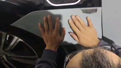 凯迪拉克锐歌:我的充电板板盖不上咯~