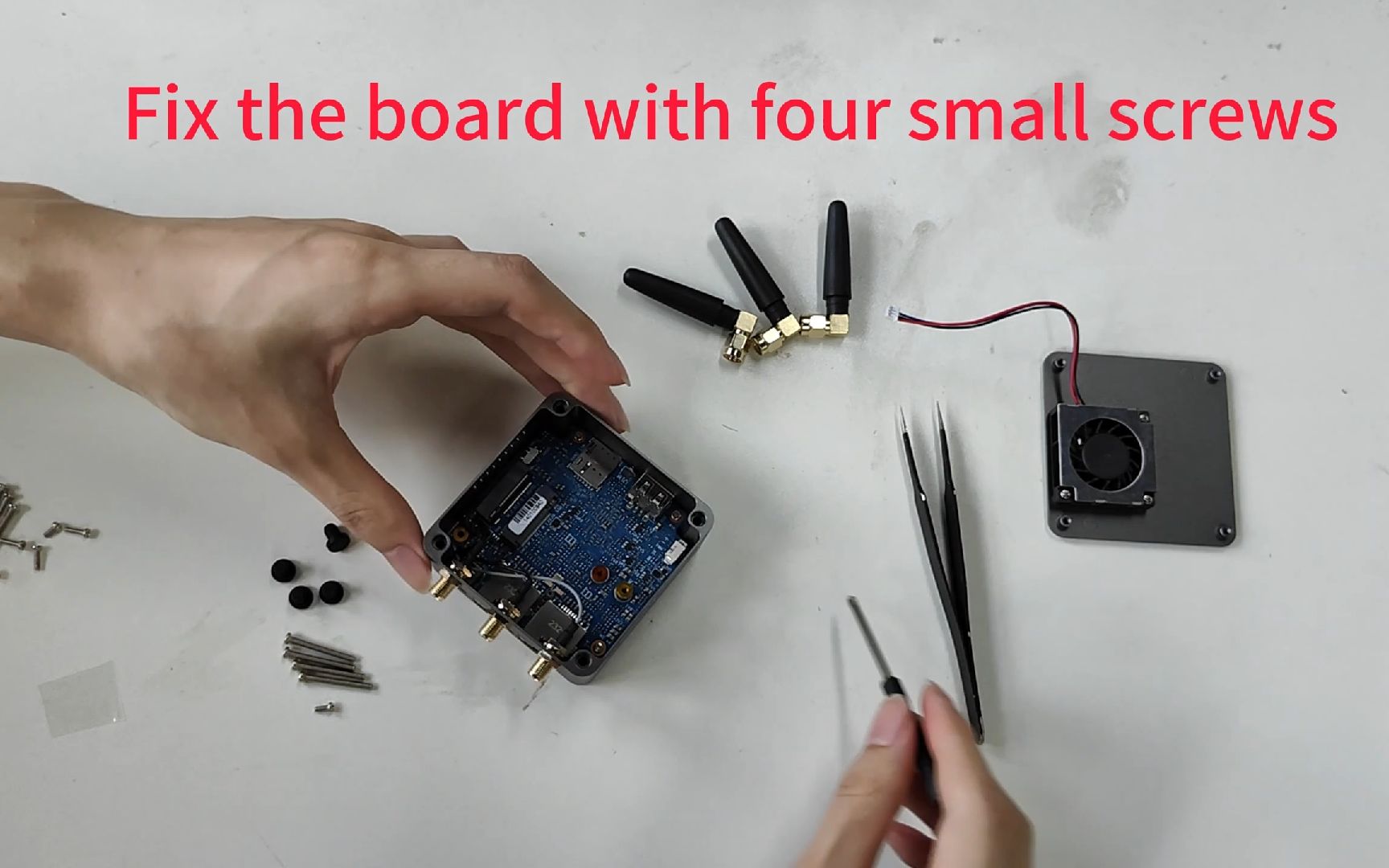 Banana Pi BPI-R3 Mini 迷你开源路由器开发板外壳安装教学视频