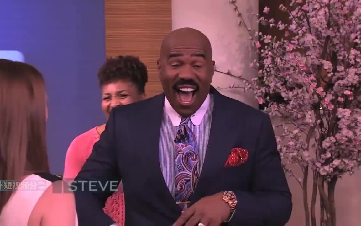 Ask Steve:这是什么传统节日舞蹈 跟着转圈圈就完事了?史蒂夫哈维脱...