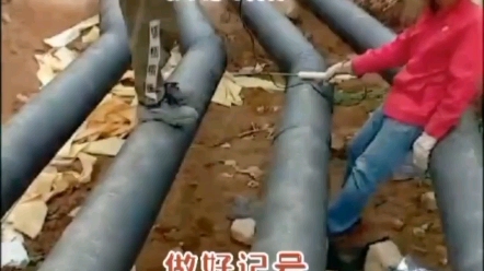 埋地管道防腐层破损点,可以用冷缠防腐带修复。