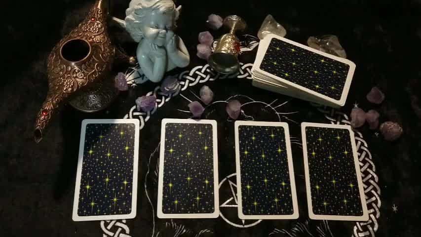 塔罗牌占卜:心念一个人的名字开始占卜,测试Ta爱你吗?有多爱?