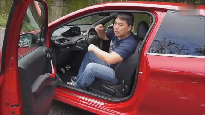 30秒搞定,手动挡车没电,如何推车发动?