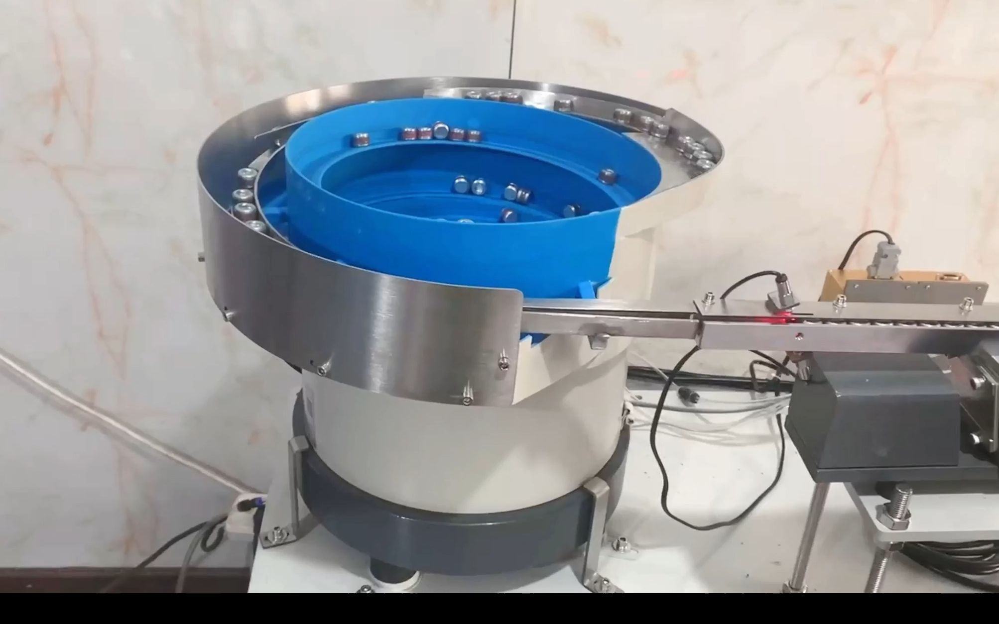 堵丝震动盘小金属件送料振动盘控制器全自动排序上料机非标定制