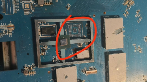 维修一台r8000p 路由器,不通电,cpu挂了。修好了。