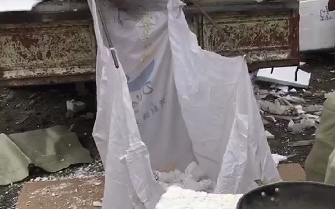 移动式泡沫冷压机 车载废旧泡沫板压块机 泡沫箱压缩减容挤出机