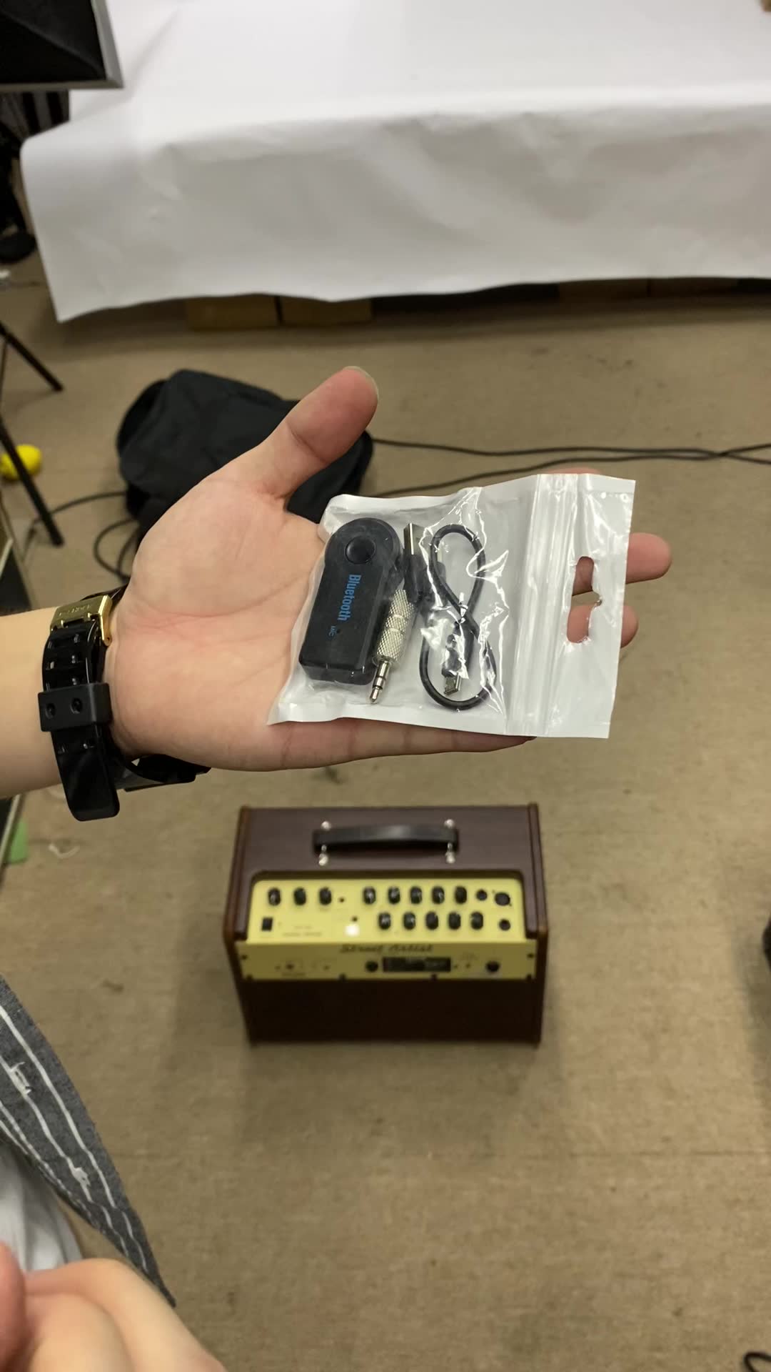 蓝牙接收器接入音箱的使用方式