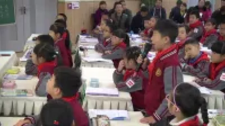 北师大小学数学五年级上册《尝试与猜测(鸡兔同笼)》课堂实录