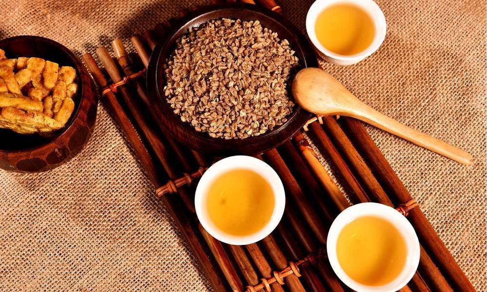 苦荞茶的功效及食用方法都在这了!营养师:夏天喝它防".